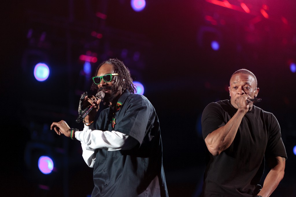Snoop Dogg And Dr Dre Coachella 2012 Weekend 1 On Eecue Dave snoop-dogg-and-dr-dre-coachella-2012-weekend-1-on-eecue-dave